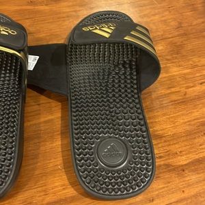 adidas | Shoes | Adidas Adissage Slides Sandals Shoes Black Gold Eg657 ...